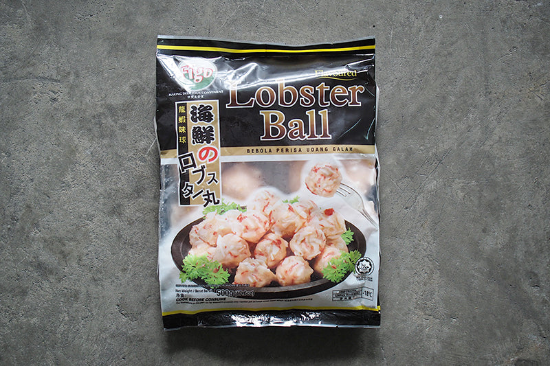 Lobster-flavoured Ball with Tobiko – Zairyo